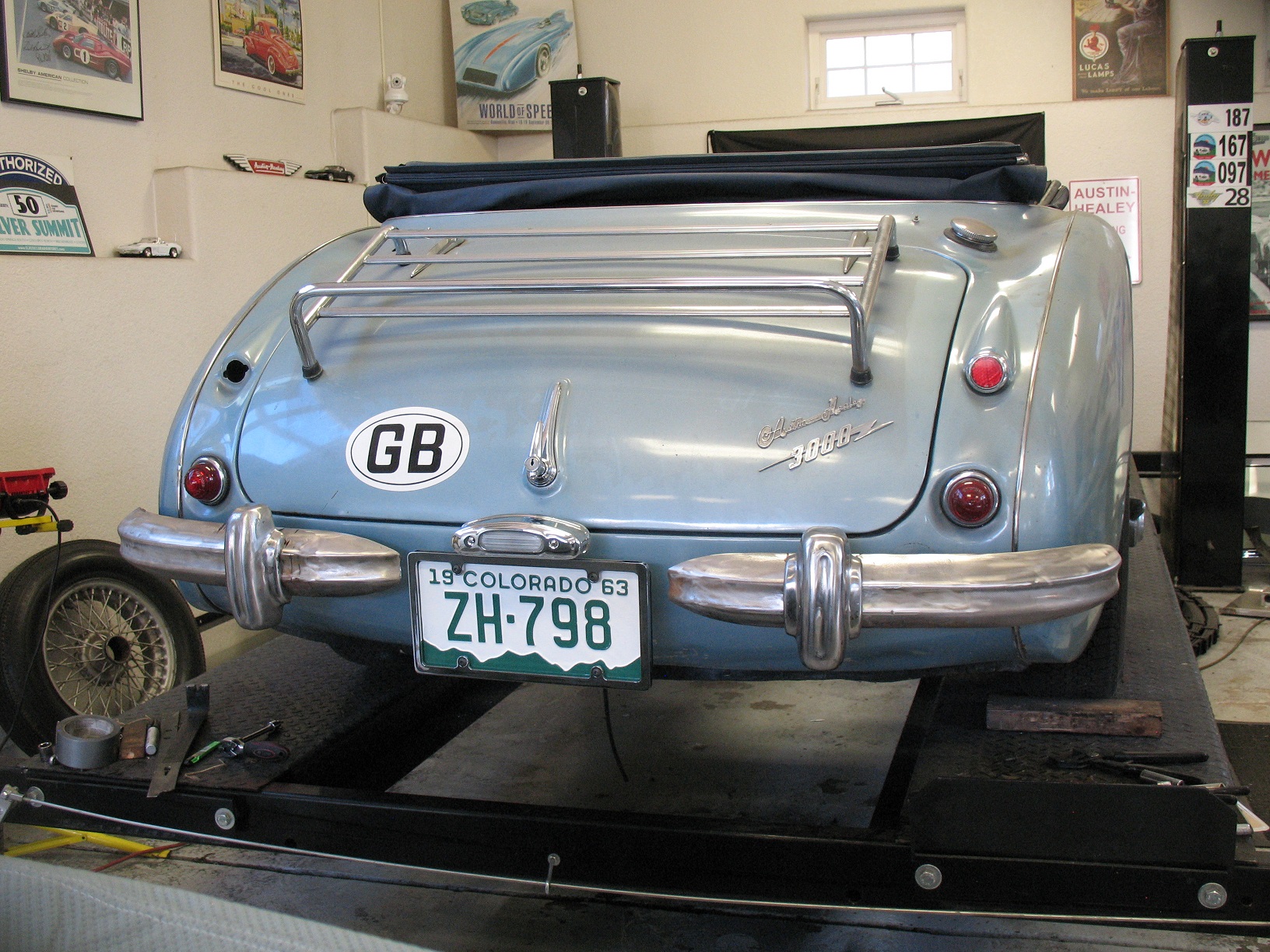 1c Split rear bumper L and R V1 S50 1217.jpg | British Car Forum